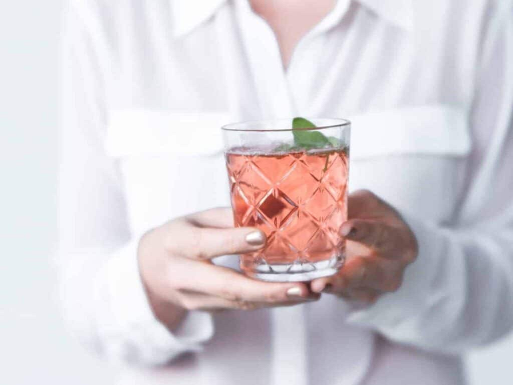 10 Alternatives To Soda To Help You Stay Hydrated - Seasonal Cravings