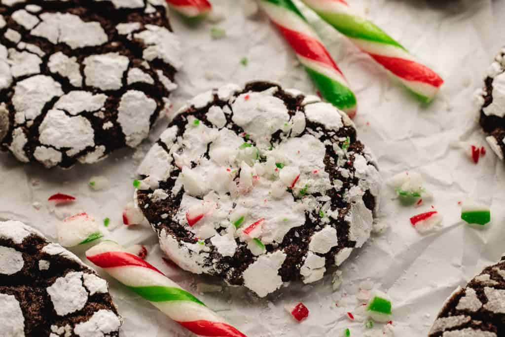 Chocolate Peppermint Crinkle Cookies - Seasonal Cravings