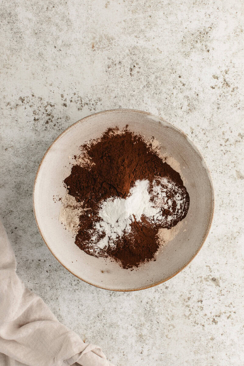 Chocolate Peppermint Crinkle Cookies - Seasonal Cravings
